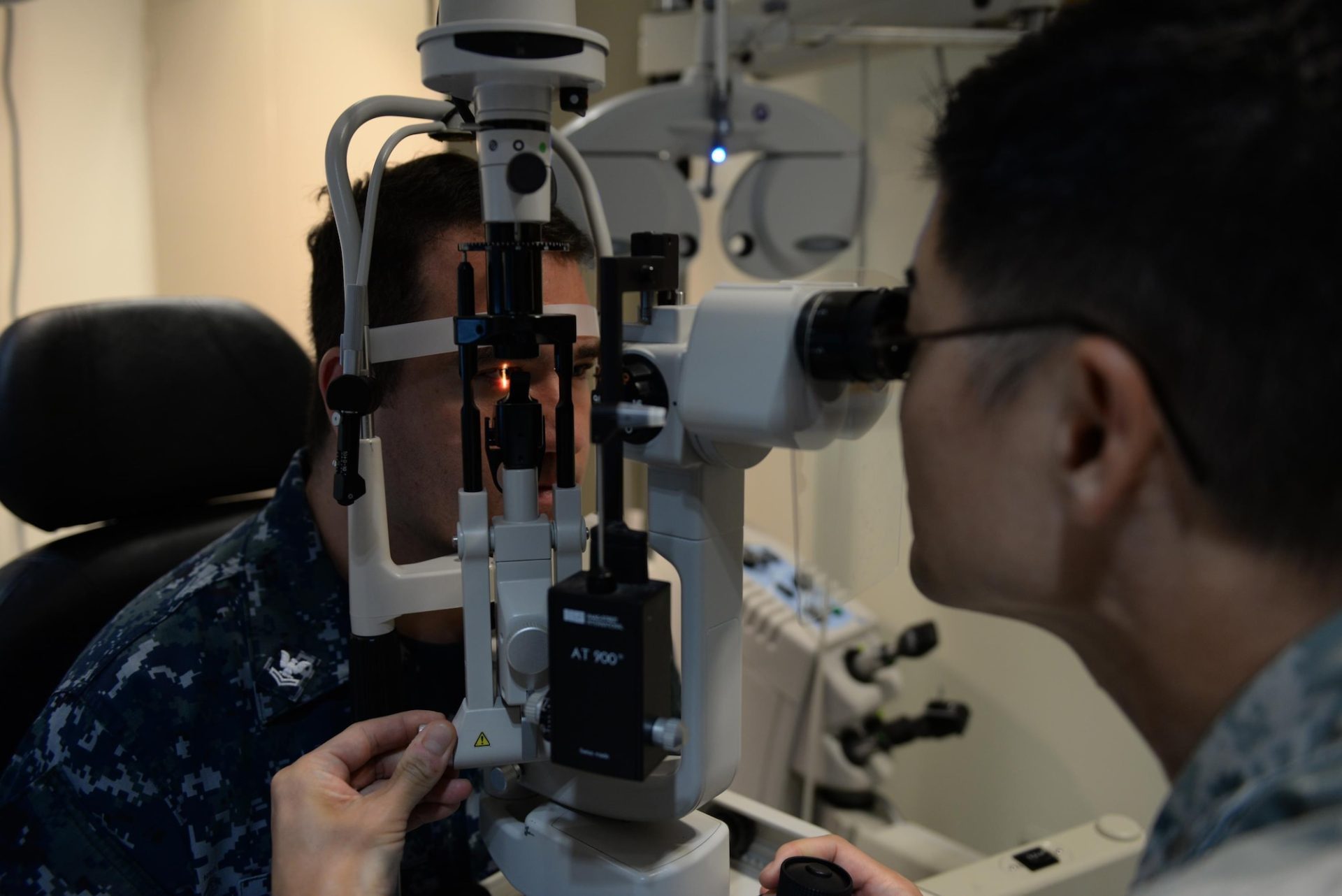 Manfaat Slit Lamp untuk Mendeteksi Penyakit Mata - MedX